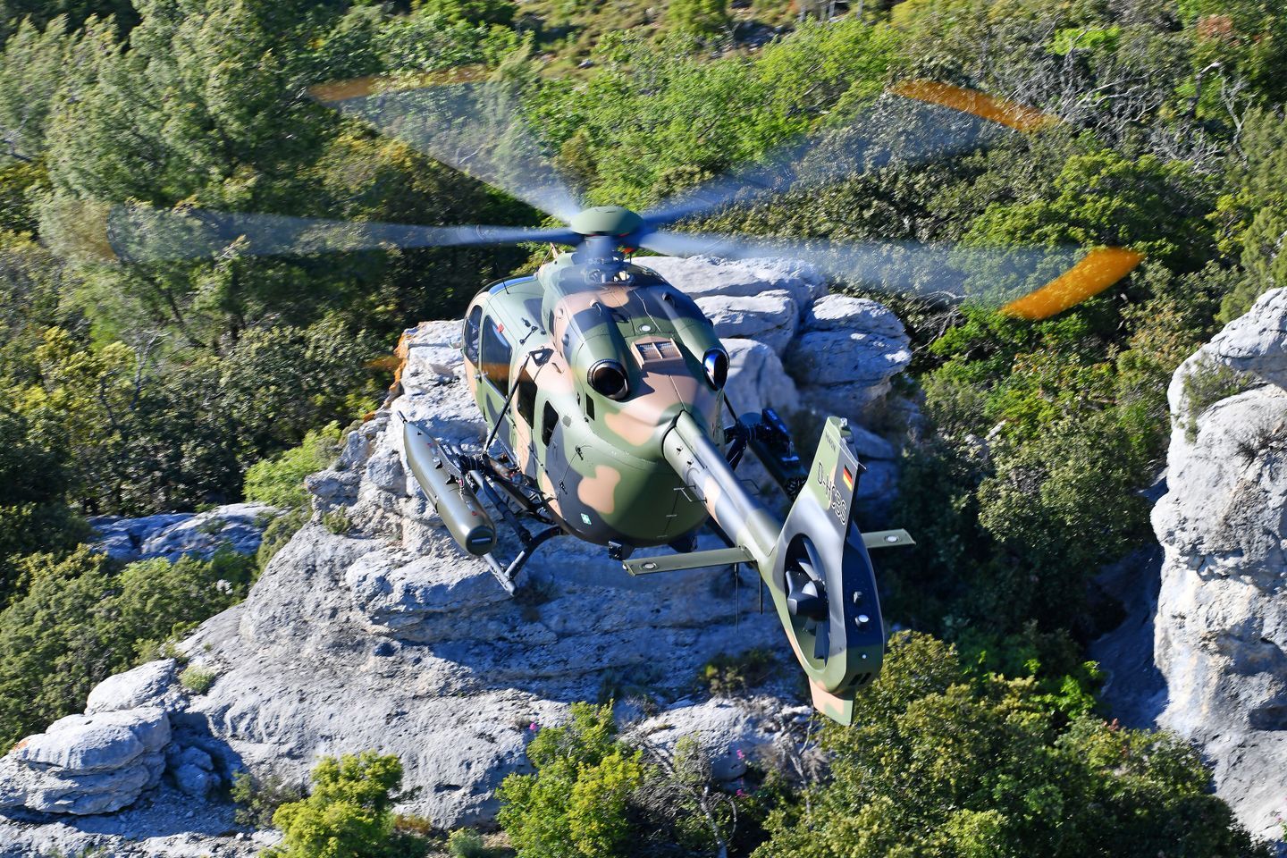 Airbus H145M – O helicóptero militar um dos mais versátil e moderno ...